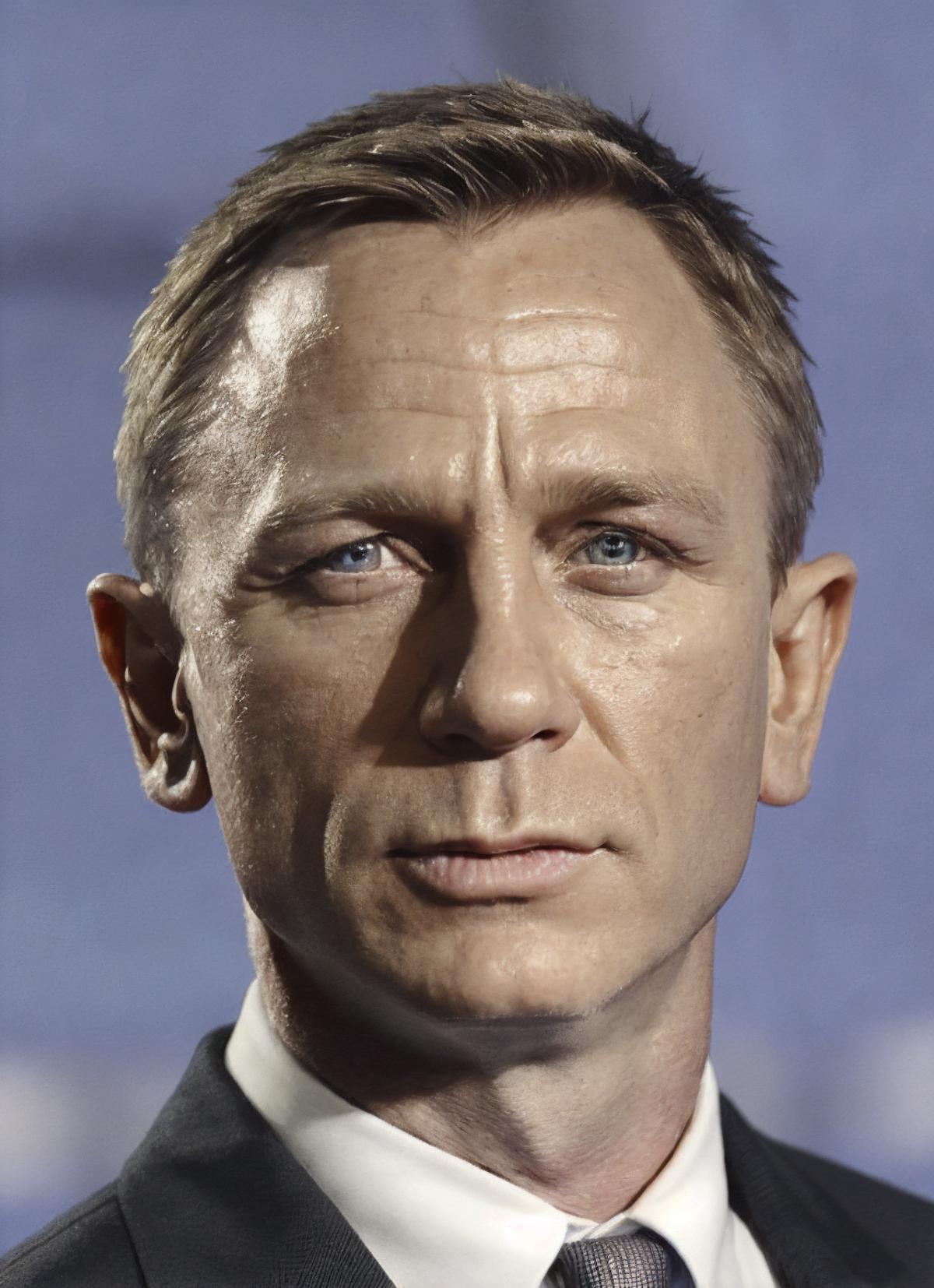 Daniel Craig - v1.0 | Stable Diffusion LyCORIS | Civitai