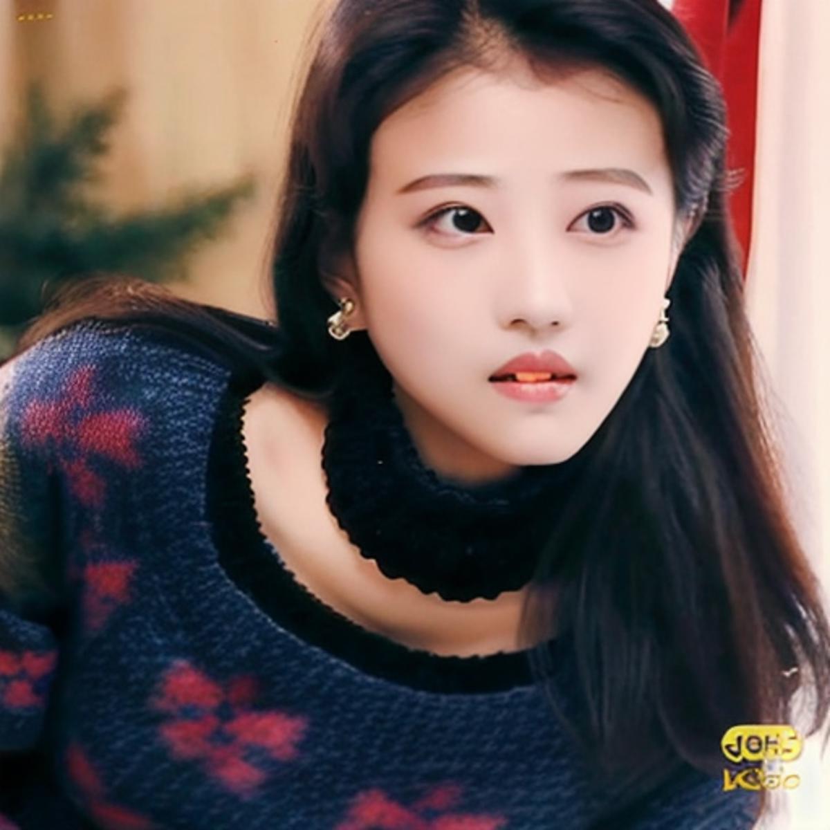 Kathy Chow 周海媚 LoRA - v5 | Stable Diffusion LoRA | Civitai